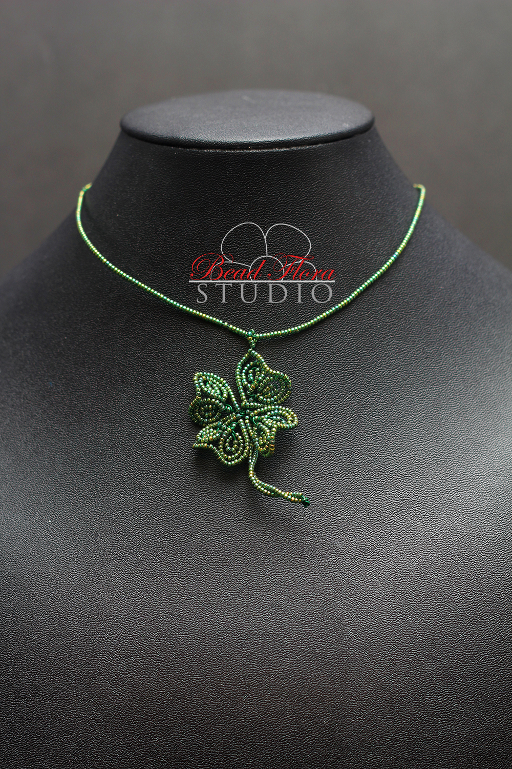 French beaded lucky 4 leaf clover pendant | Bead Flora Studio - Learn ...